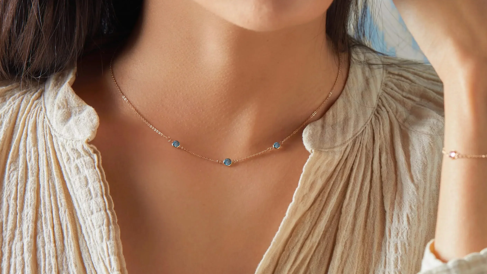 Blue Topaz Birthstone: Meaning, Symbolism & Care Guide